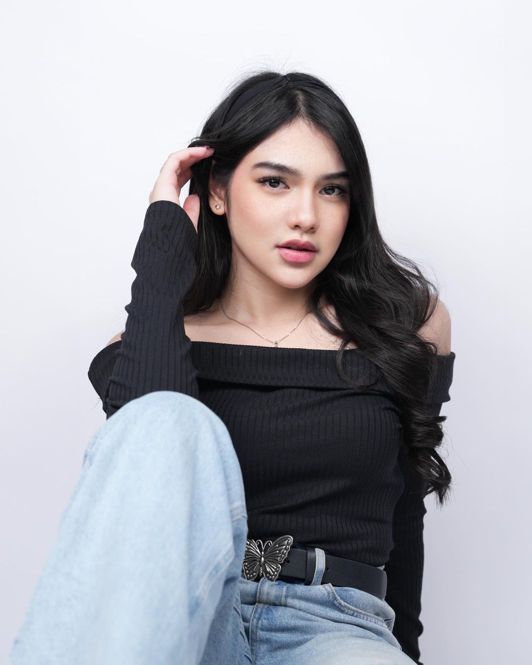 Siapa Davina Karamoy? Sosok Rani di Film “Ipar Adalah Maut” yang Bikin ...