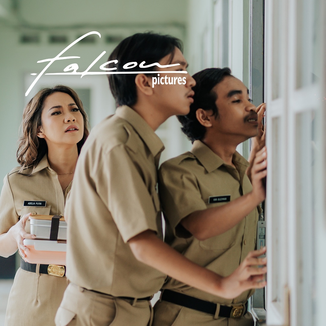Jadwal Tayang, Sinopsis, dan Pemain Film Pasutri Gaje: Keunikan ...