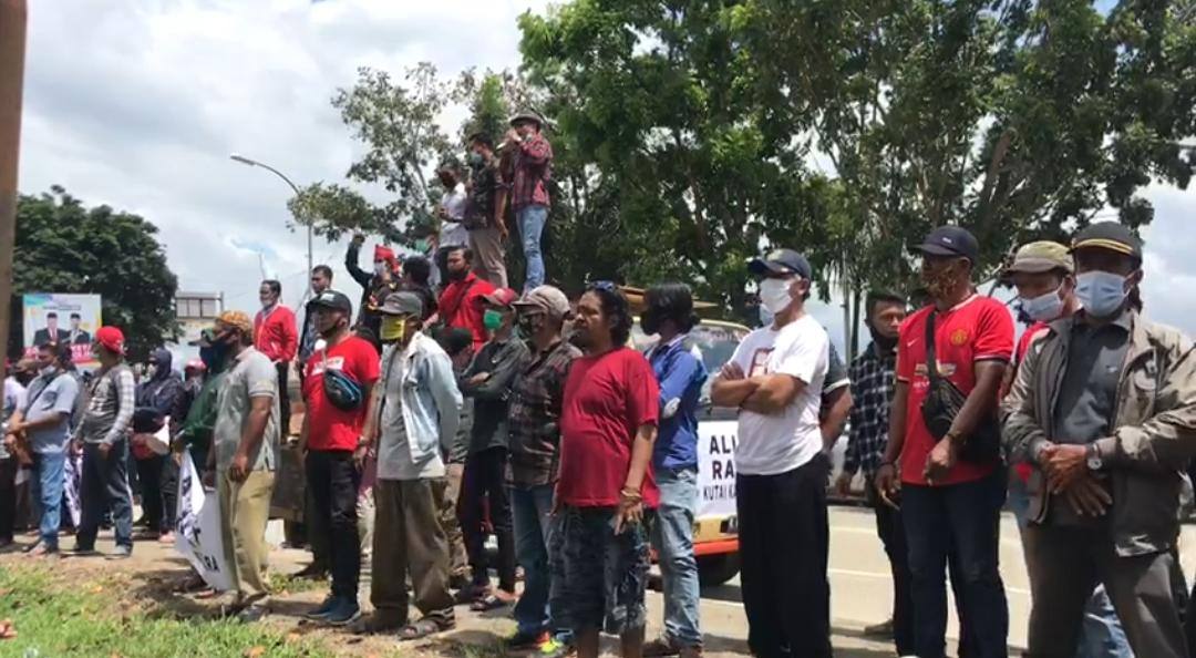 Aliansi Masyarakat Kukar dan Mahasiswa Peduli Demokrasi Gelar Aksi ... Aliansi Masyarakat Kukar dan Mahasiswa Peduli Demokrasi Gelar Aksi ...